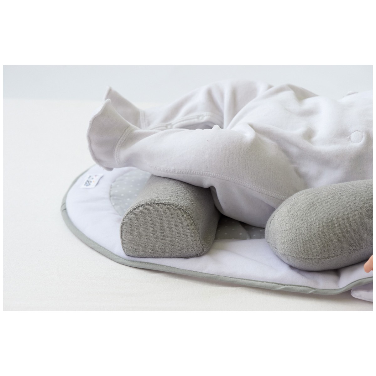 Tinéo - Cocon de sommeil bébé ergonomique