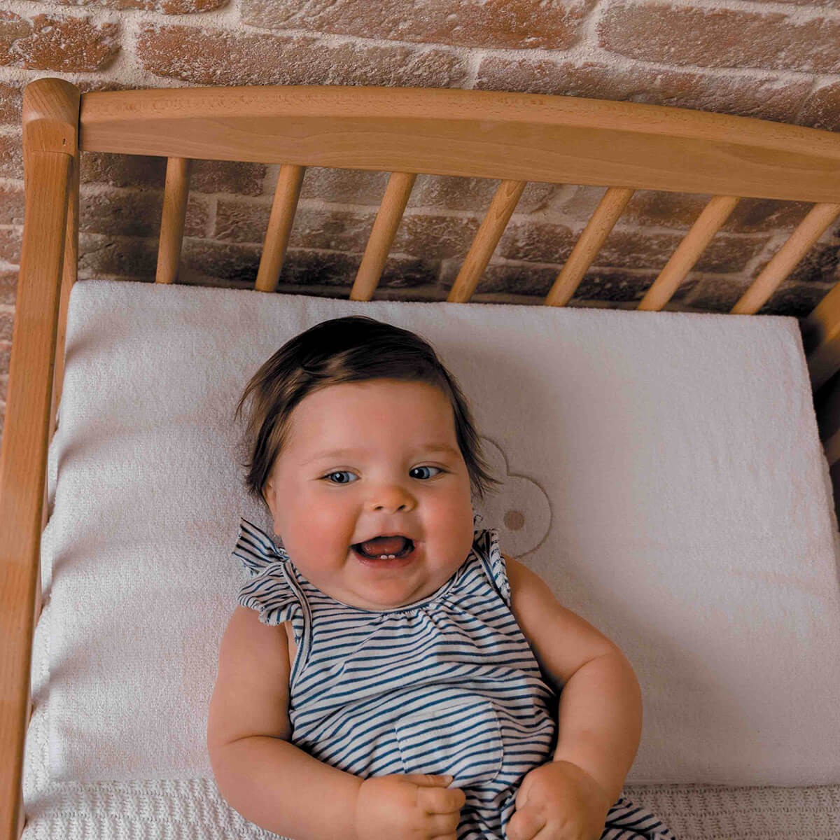 Tinéo - 10° Little Wolf Cot Wedge suitable for a bed measuring 60x120 cm